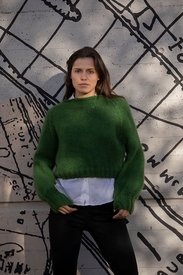 2031-3a Fri sweater grøn - Garnius