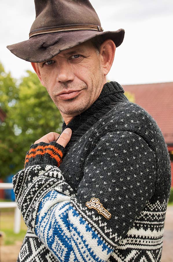 1206-12 Sweater med Raglan - Garnius - Garnius.dk