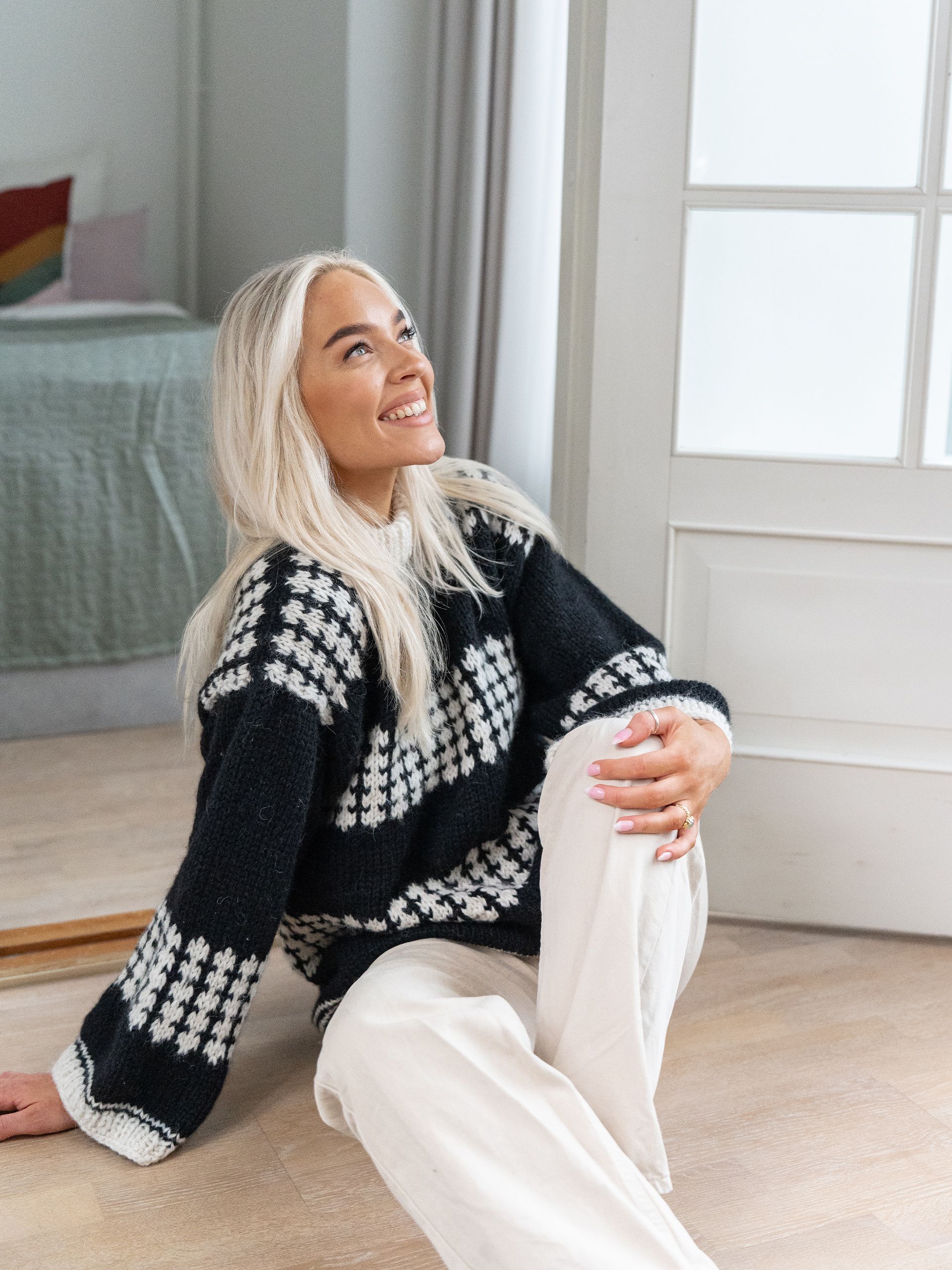 CHARLIE SAGA genser svart/natur - Garnius