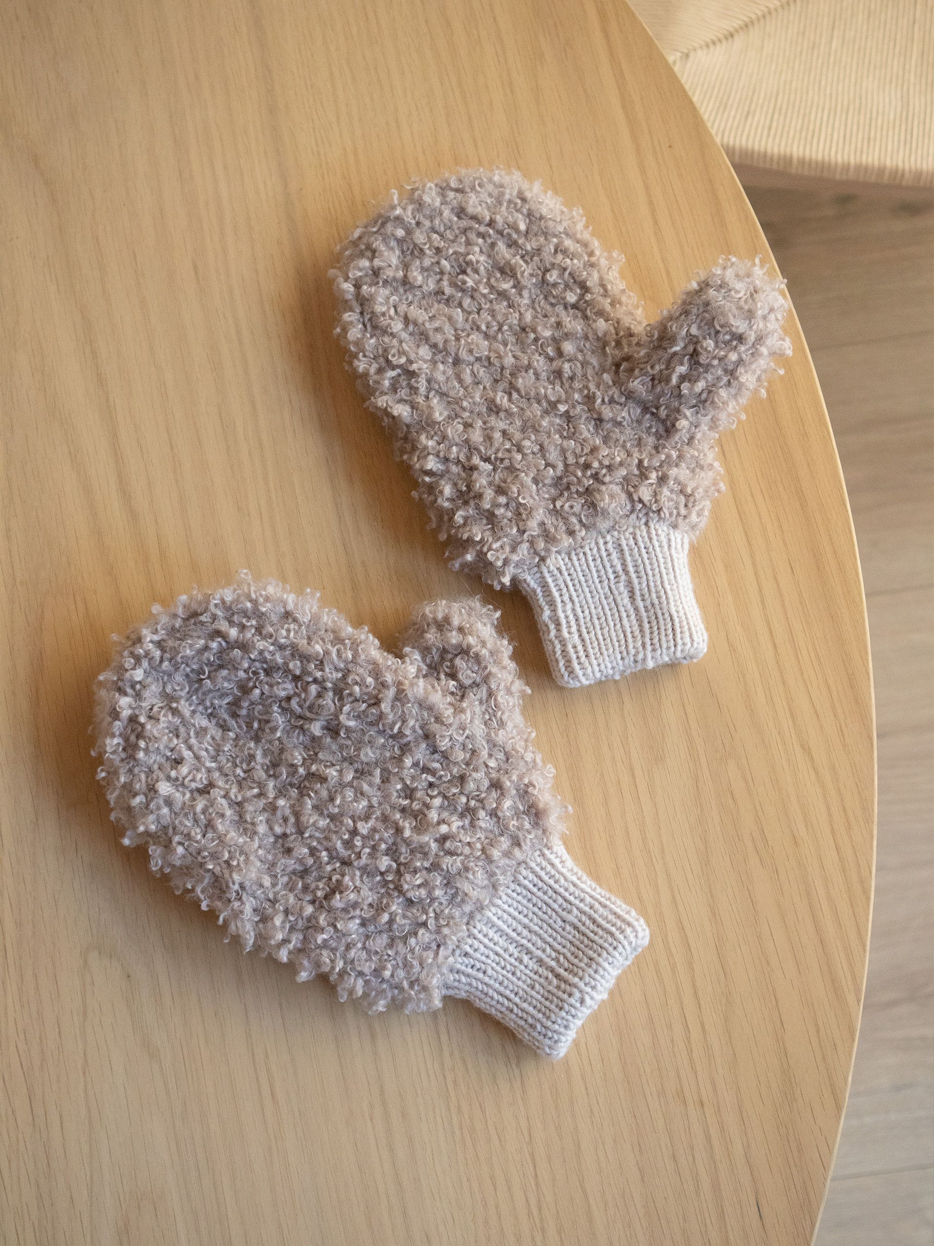 328-02 Førbi votter - Garnius