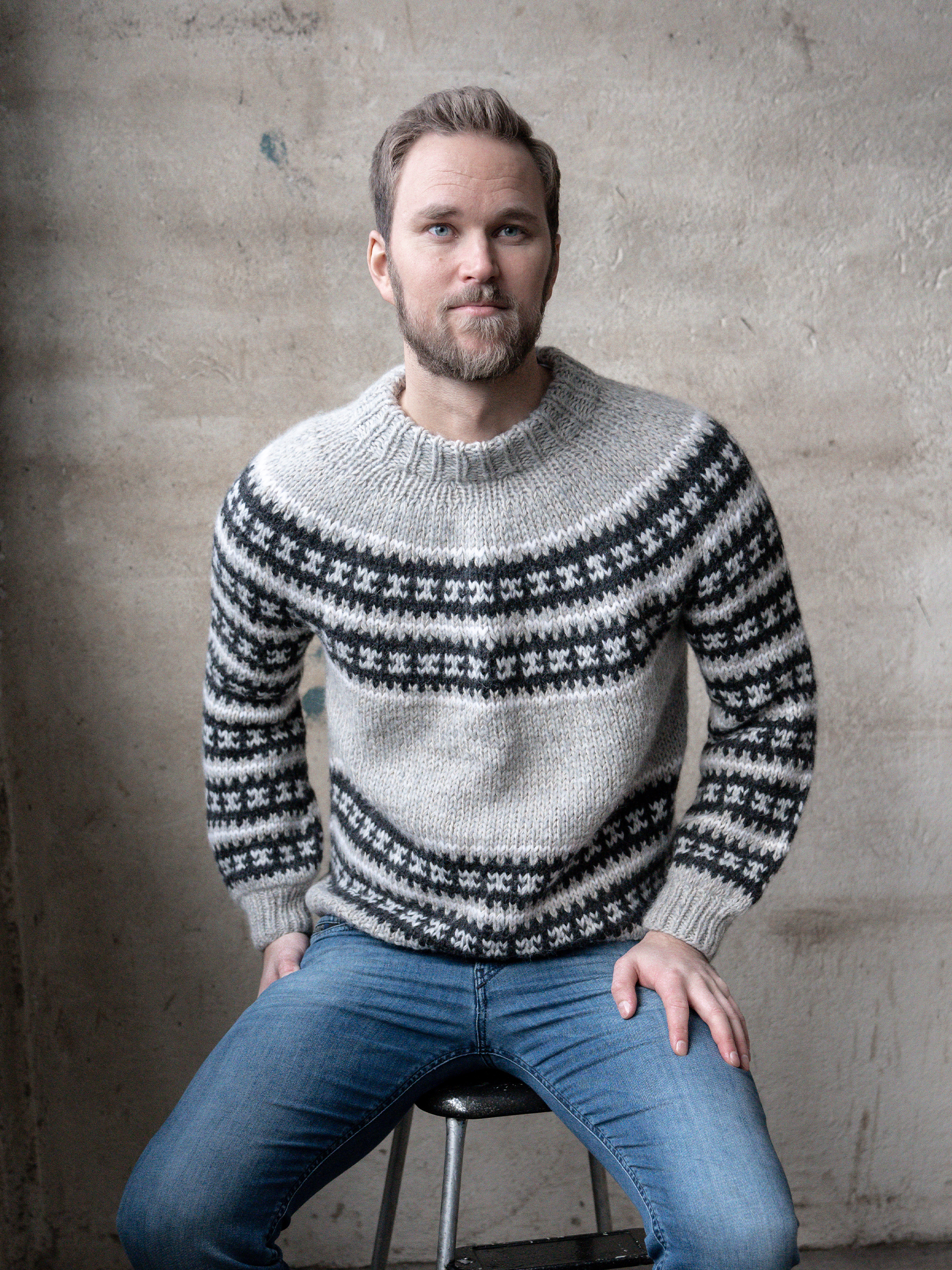 Disi unisex sweater vol. 1 grå - Garnius