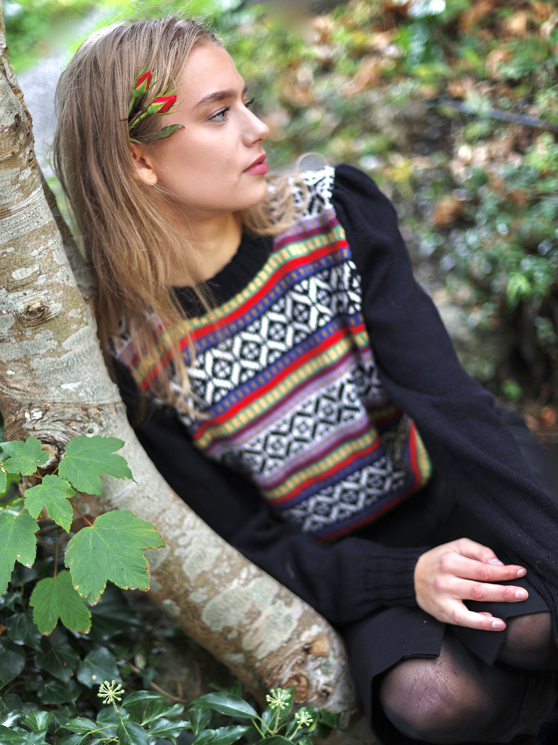 ELENA genser sort - Garnius