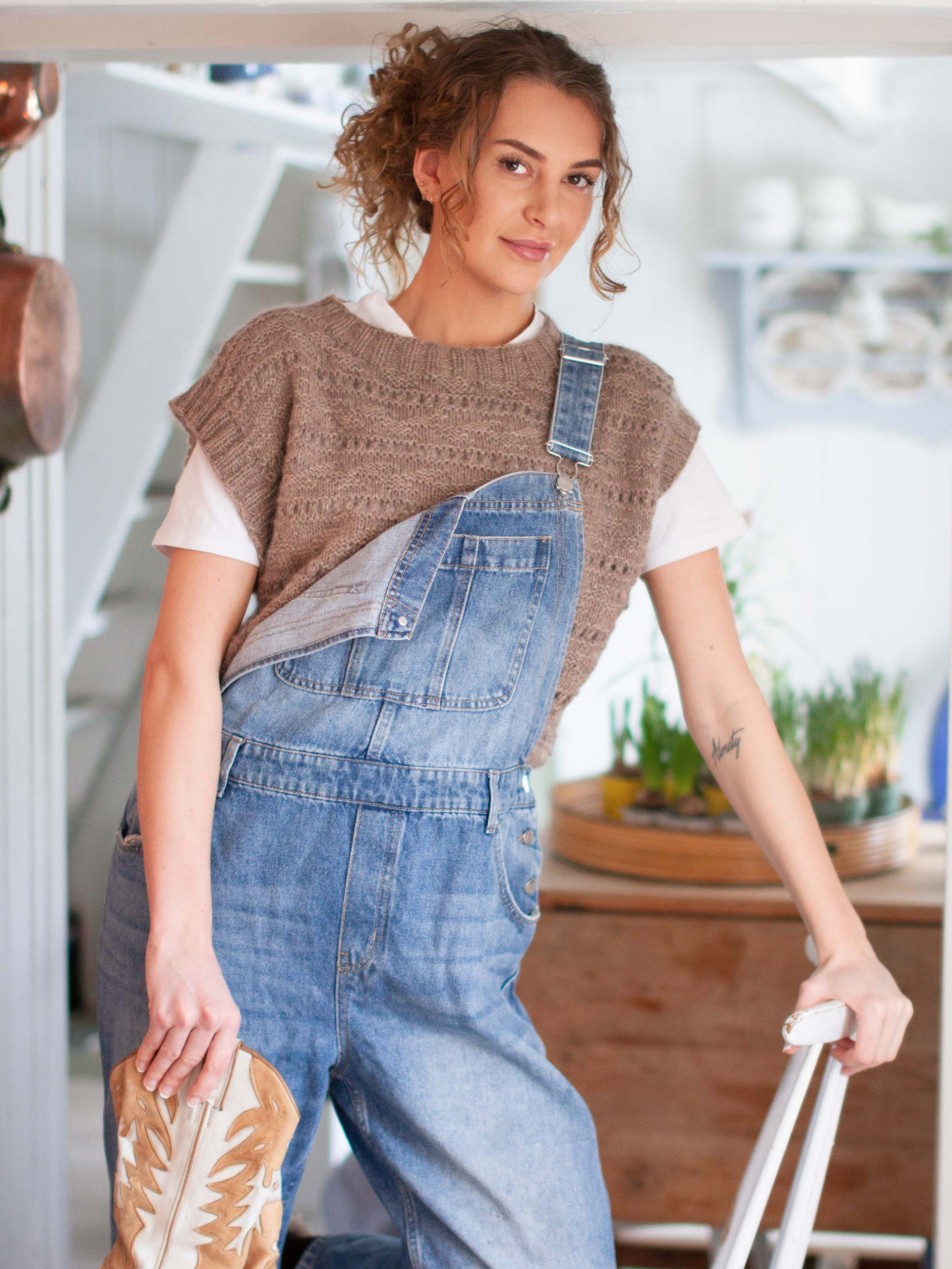 ENGLAMARK vest lys brunmeleret - Garnius - Garnius.dk